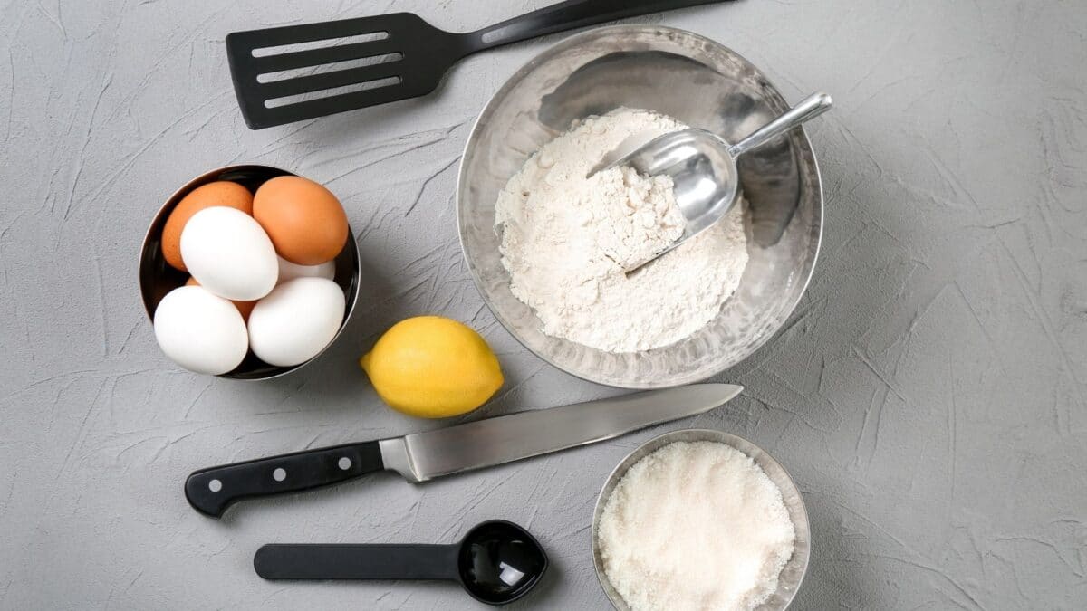 What Are the Different Types of Baking Pans?