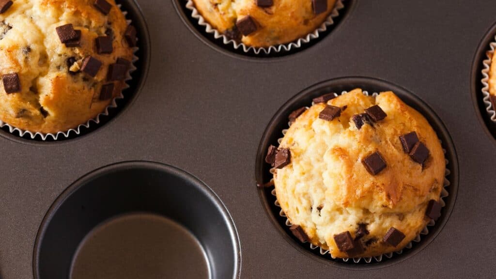 What Are the Different Types of Baking Pans?