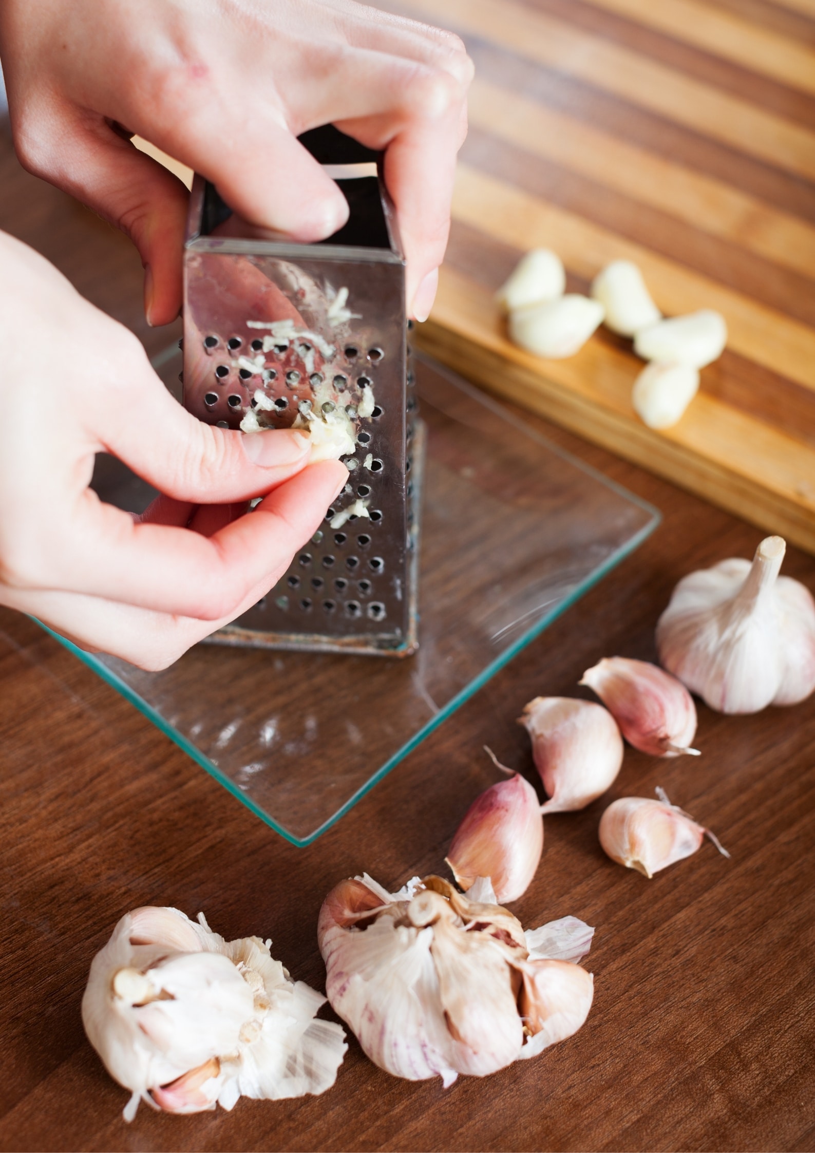 Types of Graters for Garlic and Ginger and How They Work