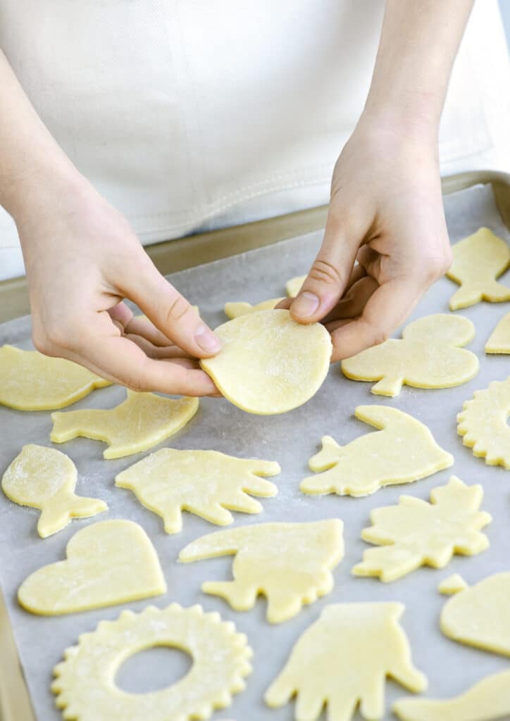 The 10 Best Baking Sheets of 2021 - beyondtheembrace.com