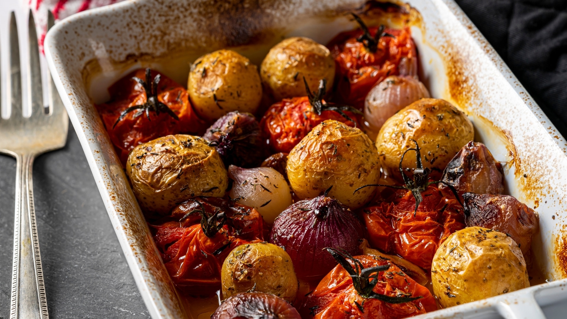 Types of Ceramic Cookware for The Oven