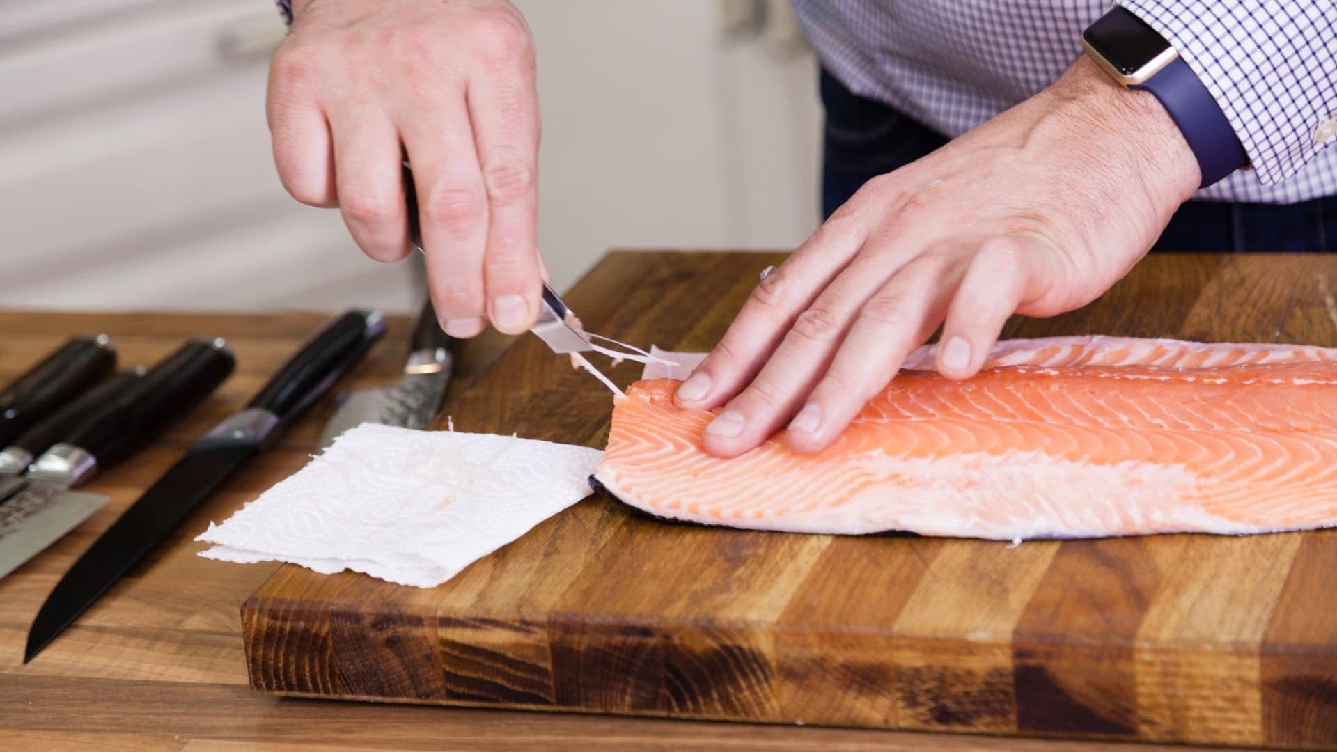 What Fish Tweezers to Choose and How to Remove Bones with Them