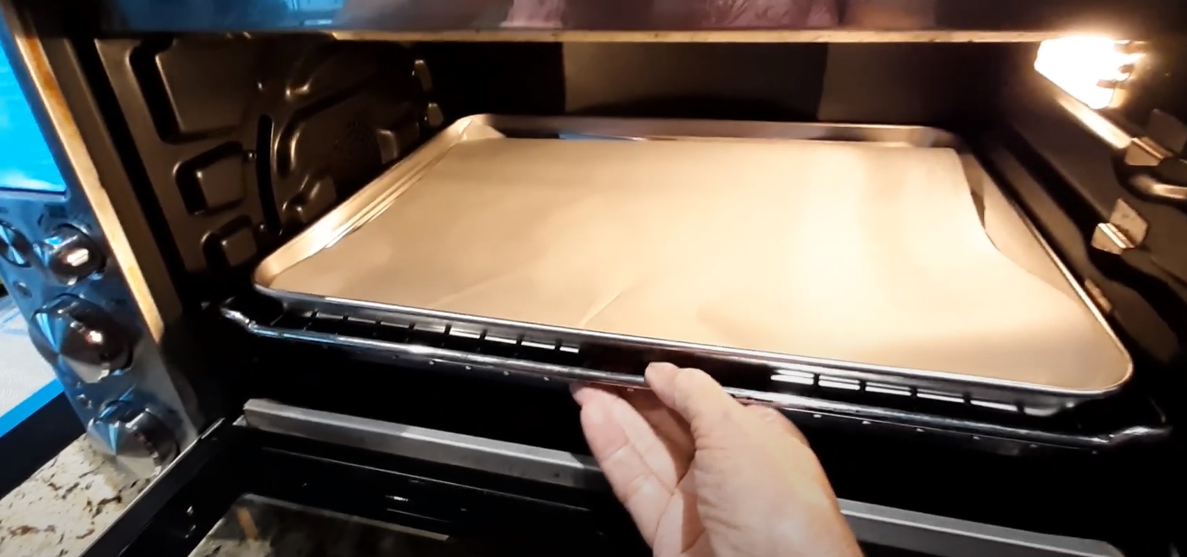 The 10 Best Baking Sheets of 2021 - beyondtheembrace.com